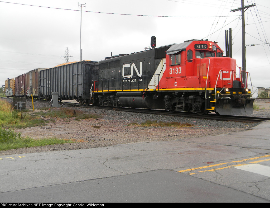 IC 3133 WITH FULL TRAIN